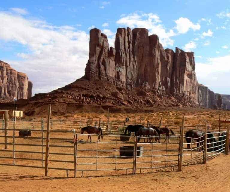 Monument Valley Scenic Drive (Everything You Need to Know)