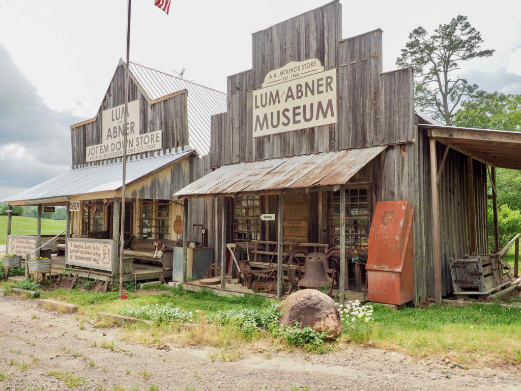 Best Things to Do on a Southwest Arkansas Road Trip