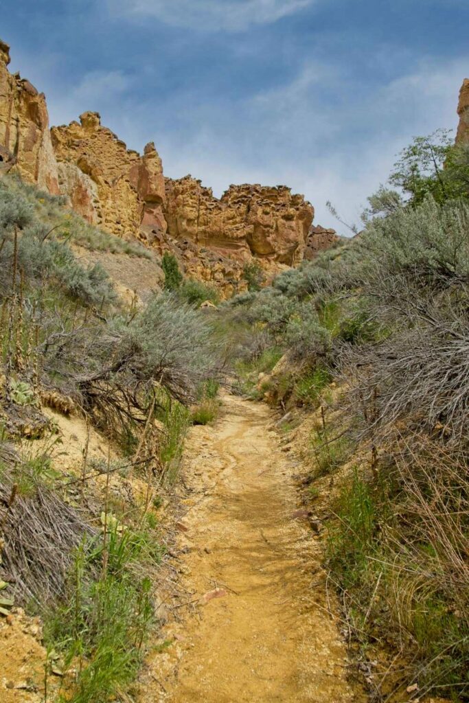 How to See and Explore Leslie Gulch on a Boise, ID day trip